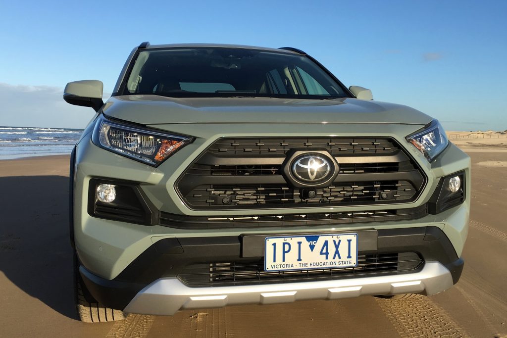 Toyota RAV4 Edge AWD SUV 2019 Review