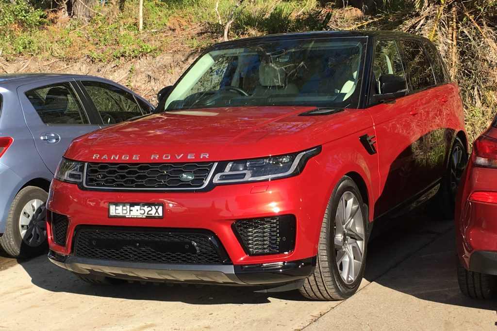 Range Rover Sport P400e PHEV HSE AWD 2019 Review