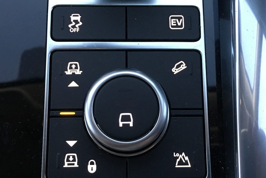 Range Rover Sport P400e PHEV HSE AWD 2019 Review - Your Source for EV ...