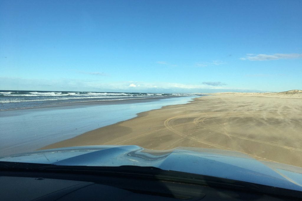 Toyota LandCruiser Sahara 2020 beach - OzRoamer